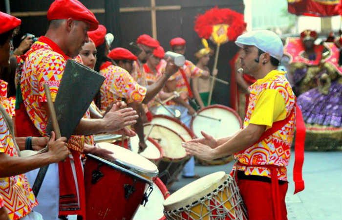 Maracatu: a Show of Shining Colors, Rhythm and Dance - Soul Brasil Magazine