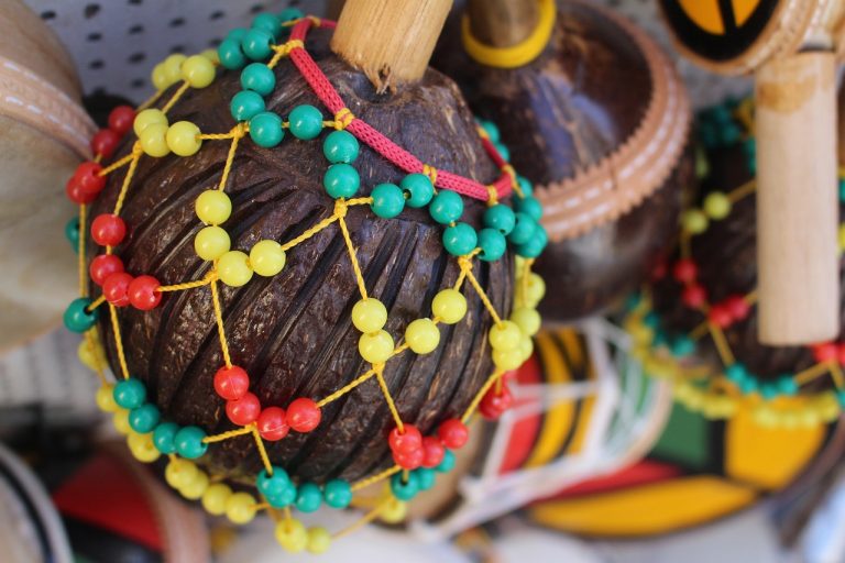 BRAZILIAN ARTS AND CRAFTS: A TRADITION HANDED DOWN FROM GENERATION TO ...