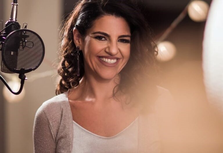 CARLA BERG E SUA MÚSICA DE RAÍZES JUDAICAS, ÁRABES E BRASILEIRAS - Soul ...